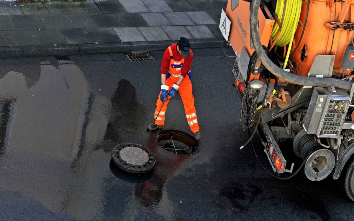 Riparazione urgente della fognatura e rimborso